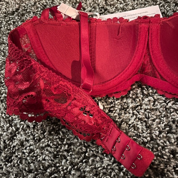 Victoria's Secret | Intimates & Sleepwear | Nwt Victorias Secret Red ...